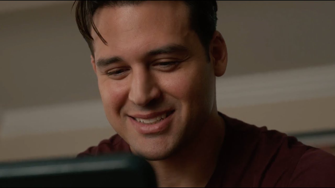 Goodbye Happy Eddie? 9‑1‑1 preview shows ‘significant’ call with son ...